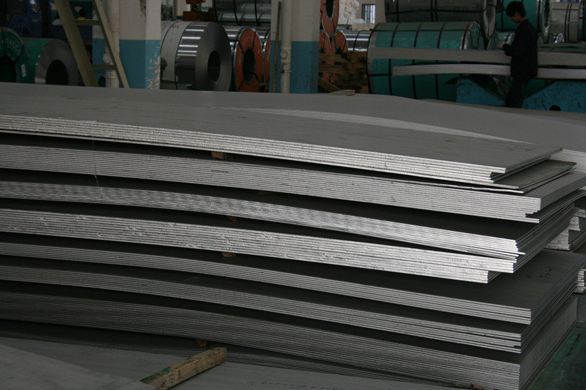 Commercial Carbon Hot Rolled Steel Plate Anti Erosion 1000mm - 2100mm Width