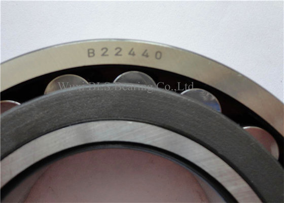SKF Spherical Roller Bearing 22440 P4 C3, DIN 635-2-1984
