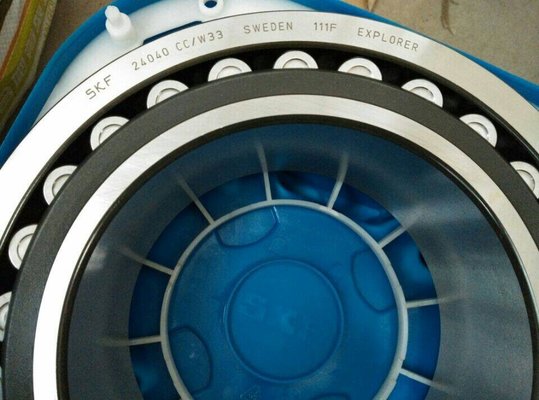 High Precision Enclosing Self-Aligning Roller Bearings Bs2-2208-2CS