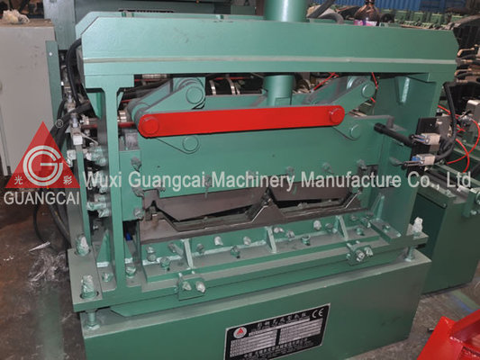 Locked Roof Panel Roll Forming Machine / Metal Roofing Machines For Sheet Locking
