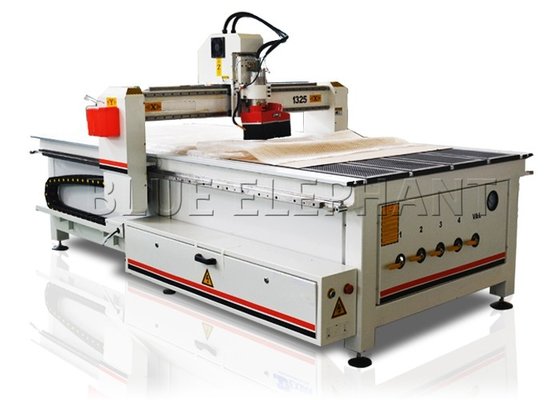 Japan / Taiwan / German servo motor , Taiwan linear rail , Taiwan SYNTEC controller , ELE - 1325 wood carving machine