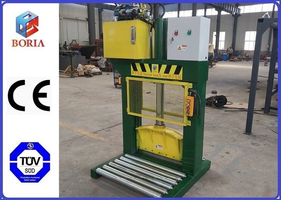 Customized Hydraulic Cutting Machine 660mm Blade Width With One Blade
