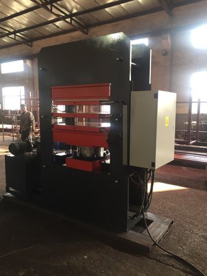 120t Pressure Rubber Press Machine Column Type 120T Pressure 1200 X 1200mm Hot Plate Size