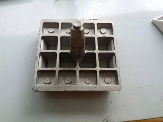 High quality highway reflective glass plastic aluminium road studs supplier