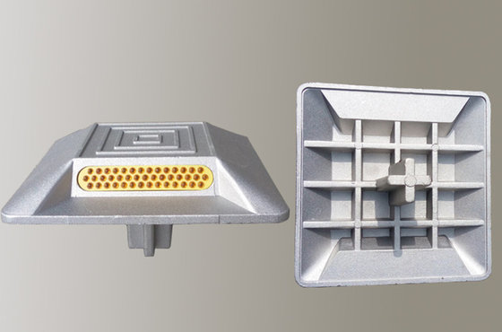 High quality highway reflective glass plastic aluminium road studs supplier