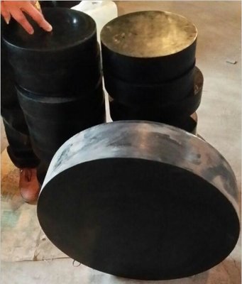 Small Round NR construction bridge bearing rubber Pad Anti Vibration rubber pads Machinery Industrial adhesive pad