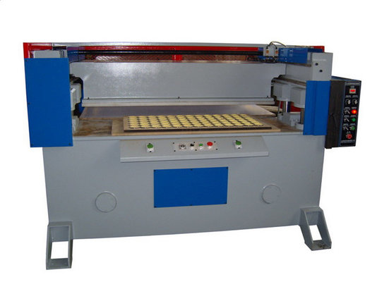 Full Automatic Plastic Cutting Machine For Home Textiles Products / Textile Cutting Machine
