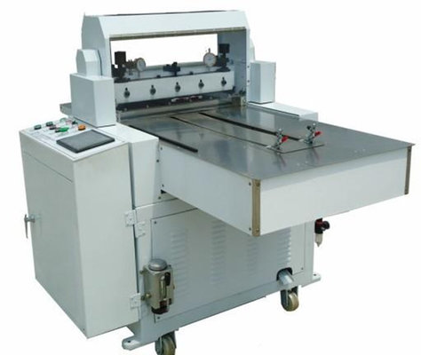 Automatische Kühlsystem-Plastikschneidemaschine für Karton