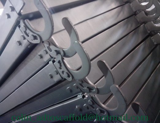 Galvanized 0.5m to 3m safe scaffolding steel plank with hook / catwalk used in construction for Middle East market