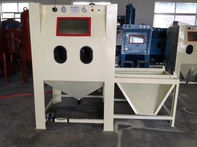 Smooth cleaning of the surface of the sand blasting machine supplier