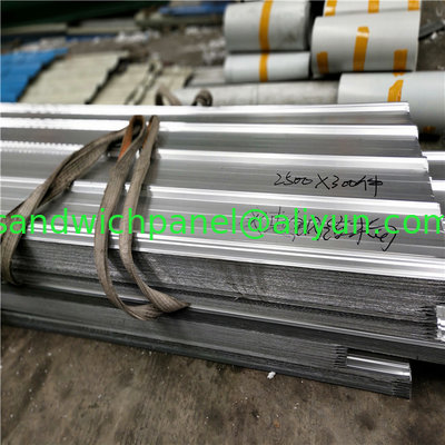 300 pcs galvanized steel corrugated roofing sheet 2700 x 840 x 0.326mm for warehouse
