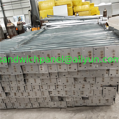 green grass 950-50-236mm sandwich panel fence used for construction subway project