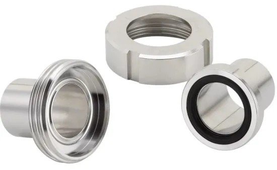 Breidt het Sanitaire Roestvrije staal SS304 van de voedselrang de Pijpmontage uit van de Klemmetalen kap