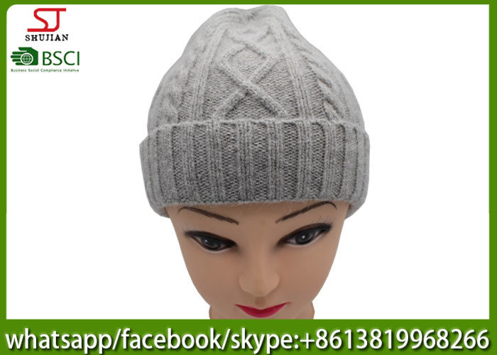 Chinese manufactuer ladies  winter knitting hat 45%cony hair 15%wool 40%Acrylic76g 20*20cm light grey keep warm