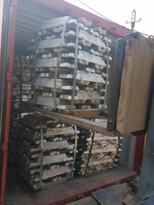Non Alloy Primary Pure Aluminum Ingot 99.7% Purity 25lkg/Piece