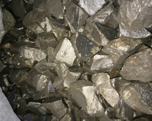 Grey Vanadium Metal , Steel Making 10-50mm Alloying Agent