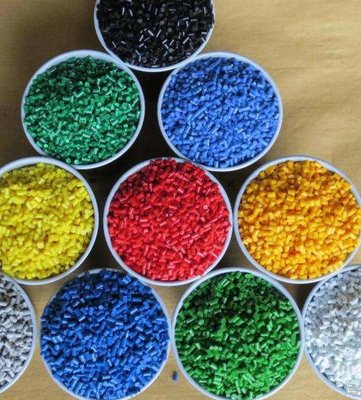 Styrene Polymerization Recycled Polyethylene Pellets Colored