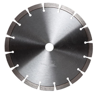 Diamond saw blade for concrete cutting
