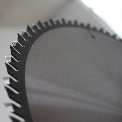 Solid carbide cutter circular saw blade for metal cutting teeth