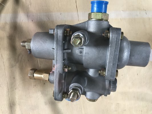 Original SDLG Wheel Loader Spare Parts 4120000084 Oil-water separator combination valve