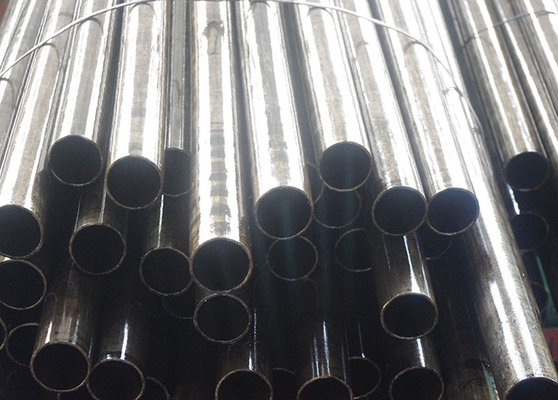 ASTM A179 Stainless Carbon Steel Seamless Pipe , ST35 / E215 Cold Drawn Low Carbon Pipes