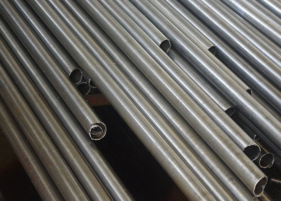 ASTM A179 Stainless Carbon Steel Seamless Pipe , ST35 / E215 Cold Drawn Low Carbon Pipes