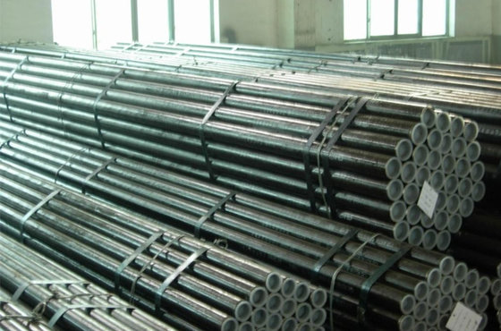 API 5L Oil Casing Pipe / Black Painting ERW Welded Pipeline Round
