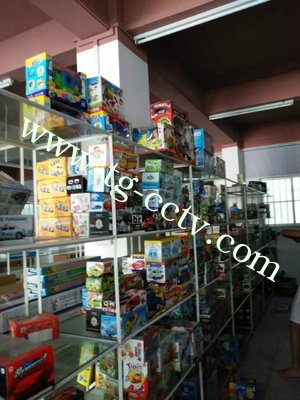 Sample Toys Miscellaneous, many quantities sold by weight price