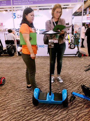 Mini Bevindende Zelf Elektrische de Autoped19cm Band van Saldosegway met Handvatbar