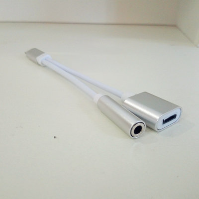 Converter USB Date able for iPhone 7 8 earphone adaptor data cable to 3.5mm Headphone Headset charger charging earphone