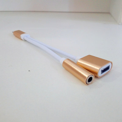 Converter USB Date able for iPhone 7 8 earphone adaptor data cable to 3.5mm Headphone Headset charger charging earphone