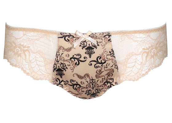 Femmes respirables adaptées aux besoins du client de lanières de satin de filles utilisant des sous-vêtements