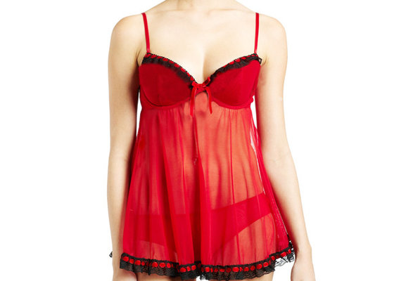 Les chemises de nuit rouges de Babydoll ont sué la jupe stéréo de nuit de dentelle avec des courroies de dos de croix