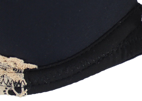 Le noir sensible de dentelle soulèvent le soutien-gorge travaillé d'années de l'adolescence de soutiens-gorge sexy de Demi Nice