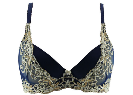 Le doux brodé capitonné soulèvent les bandoulières réglables de soutien-gorge d'Underwire