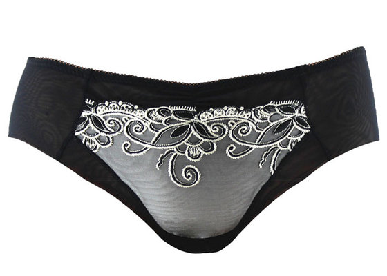 Sexy plus la maille de dossiers brodée par taille de jeune Madame bikini voir cependant la culotte