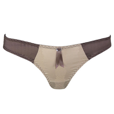 Style confortable de hausse de sous-vêtements de lanière de dames de tache de jacquard bas avec la décoration de fantaisie