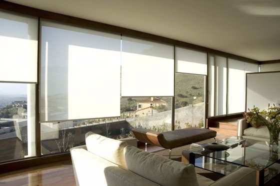 Hot sale anti UV sunscreen vertical roller blind for window decoration