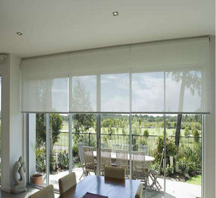 Latest designs vertical sunscreen fabric indoor smart blind for window