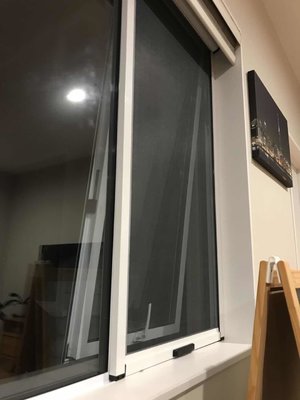 Home decoration roll up retractable mosquito screens for windows