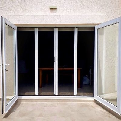 Anti mosquito waterproof Retractable screen door with pleated net