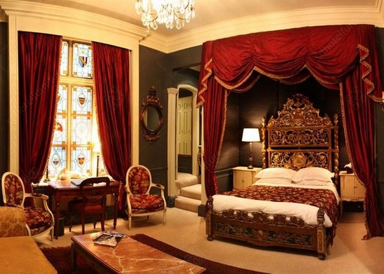 Classic Hotel Bedroom Furniture Set with Solid wood / MDF / Plywood + veneer + painting