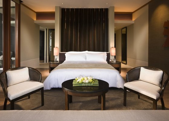 Royal Latest Resort / 5 Star Hotel Bedroom Furniture Fire Retardant