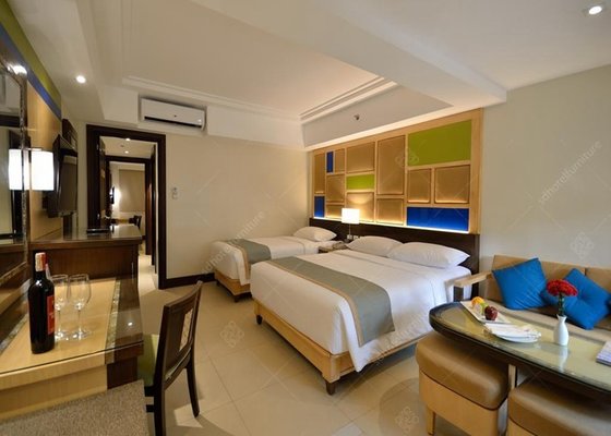 Brown Modern Luxury Hotel Bedroom Furniture With High Light / Apartment Double Bed