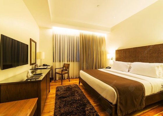 Contemporary Luxury Hotel Bedroom Furniture With Chair / Table Loose