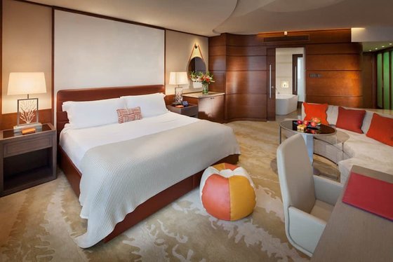 Custom Made 5 Star Hilton Hotel Furniture / Hospitality Bedroom Furniture Sets