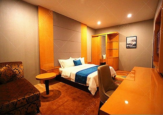 Contemporary 5 Star Hilton Hotel Room Furniture HPL / Melamine Surface