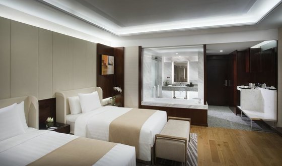 Melamine Surface Finish Wooden Hotel Furniture For Sheaton SGS BV COC