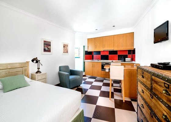 Fashionable 3 Star Hotel Furniture With High Density Foam SGS COC