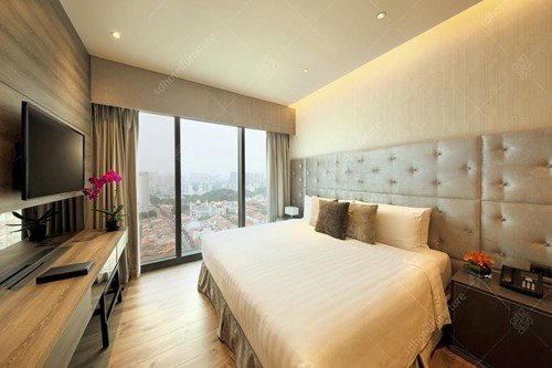 Custom Size Shangdian Modern Hotel Bedroom Furniture With Tempered Glass Coffee Table